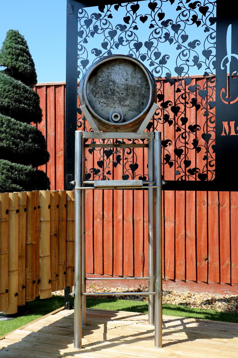 BBQ Shack - Beer Barrel Holder
